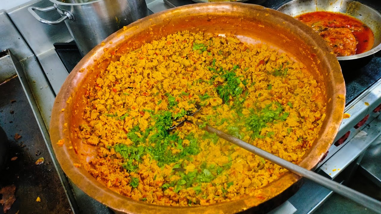 ungaliya chatate reh jaaoge ande bhujji ka raj😋🤤👌( hotel style) Eggs ...