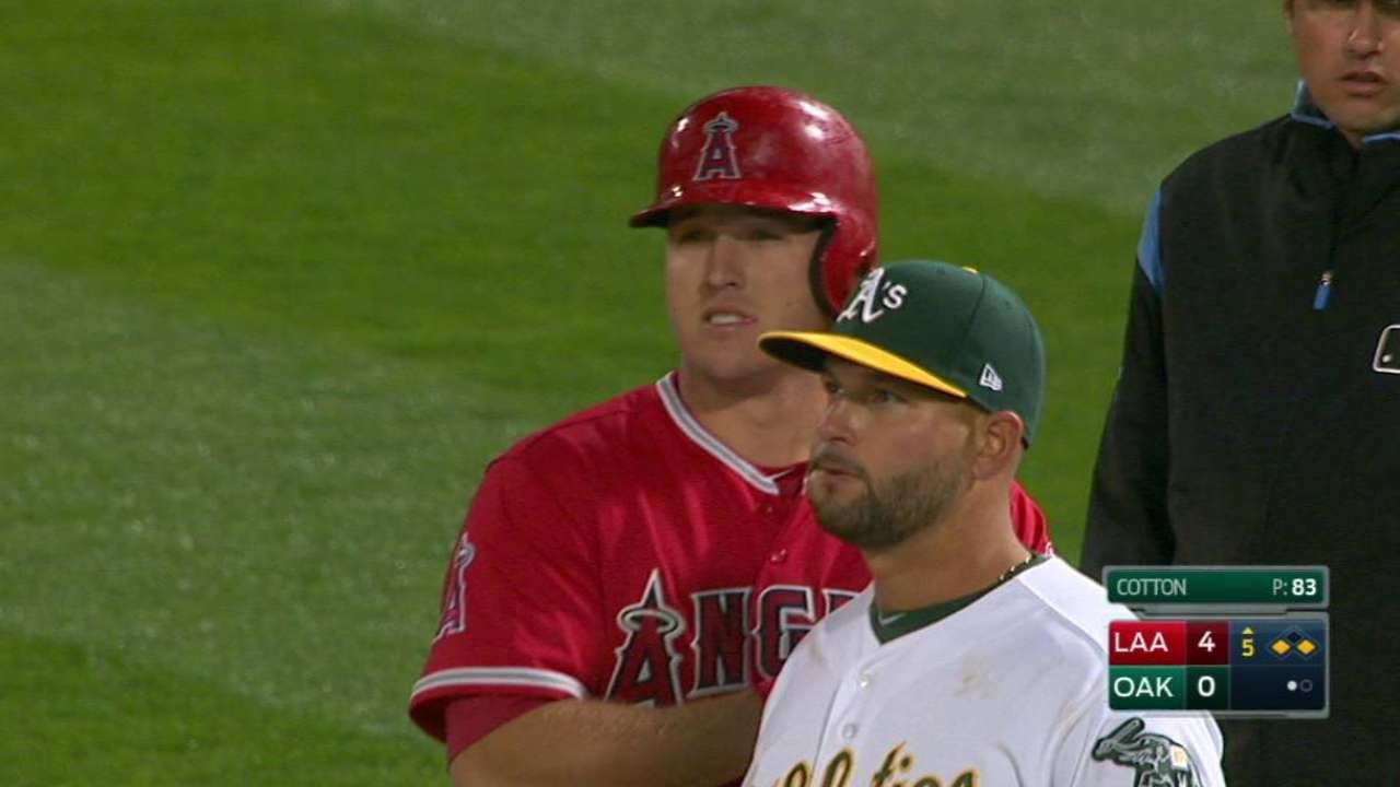 LAA@OAK: Trout's single extends the lead in the 5th - YouTube