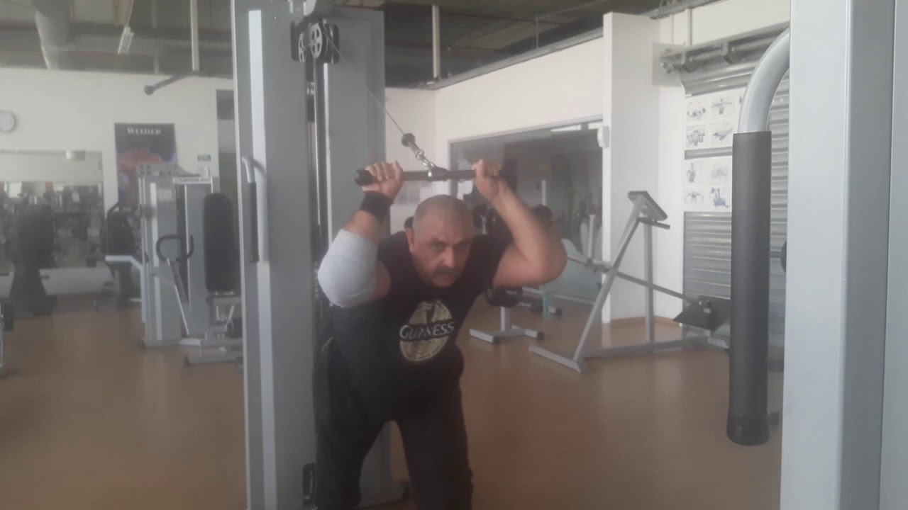 Triceps la helcometru - YouTube