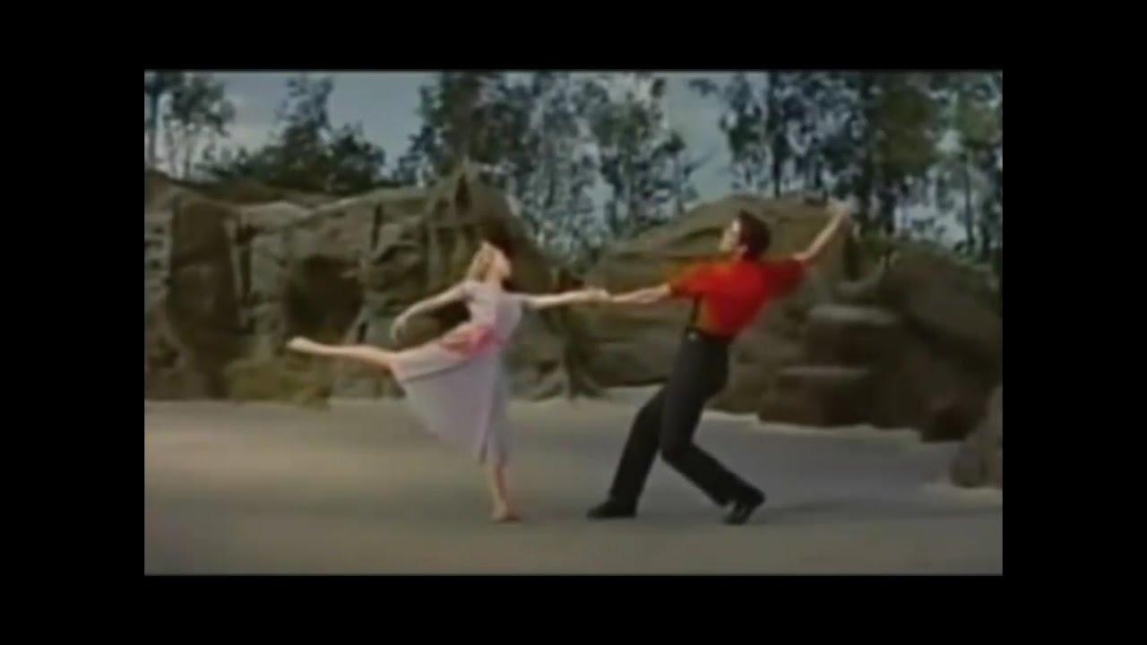"Louise's Ballet" (Excerpt - "If I Loved You") - Carousel (1956) - YouTube