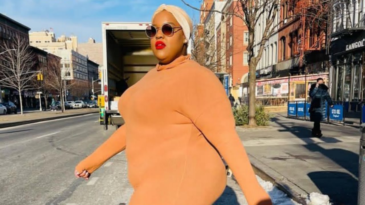 Leah vernon | Beautiful Model | Biography | Wiki Curvy Plus size ...
