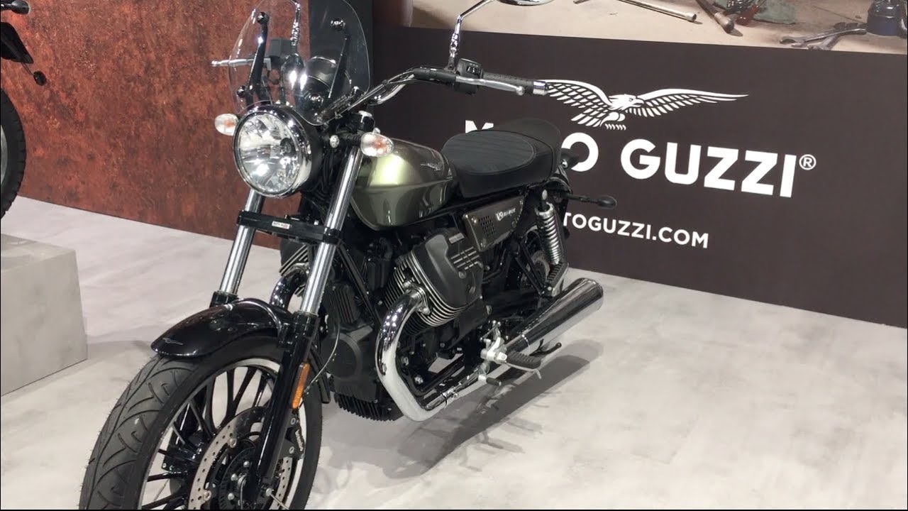 Moto Guzzi V9 Roamer 2018 In detail review walkaround Interior Exterior ...