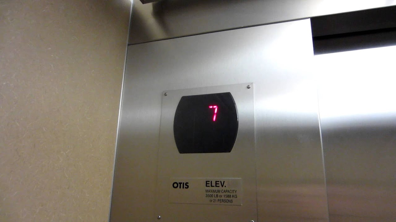 Traction Otis Gen2 elevator @ Kaiser Permanente Hosptial Parking Garage ...