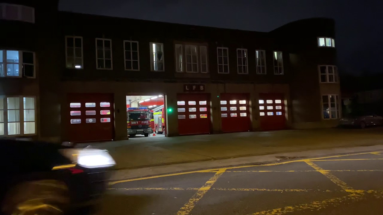 London Fire Brigade - A346 Edmonton Fire Rescue Unit Turnout - YouTube