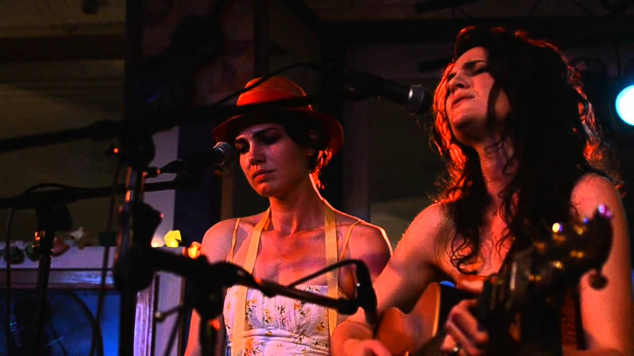 Fiddle Short: Mocking Bird - I'm on Fire (cover) - YouTube