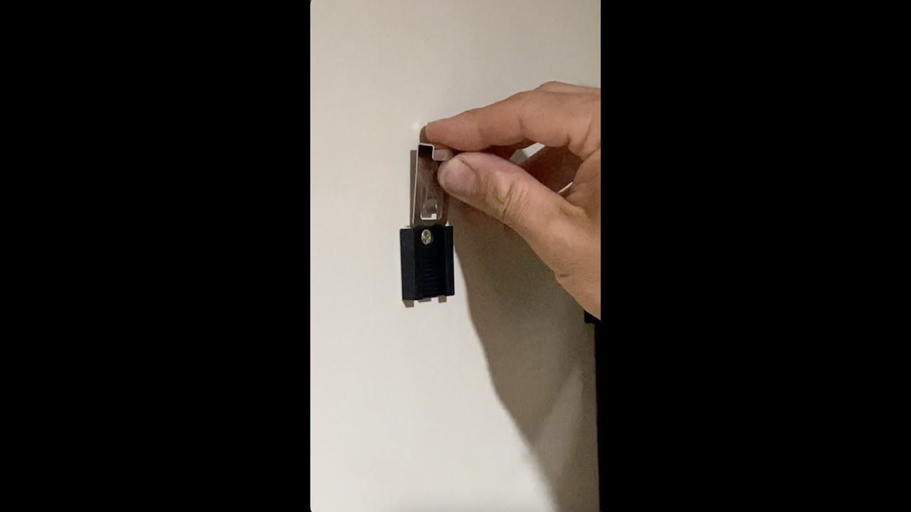 EASY Method for Mounting MIRRORS with Expandable Clips on Walls - YouTube