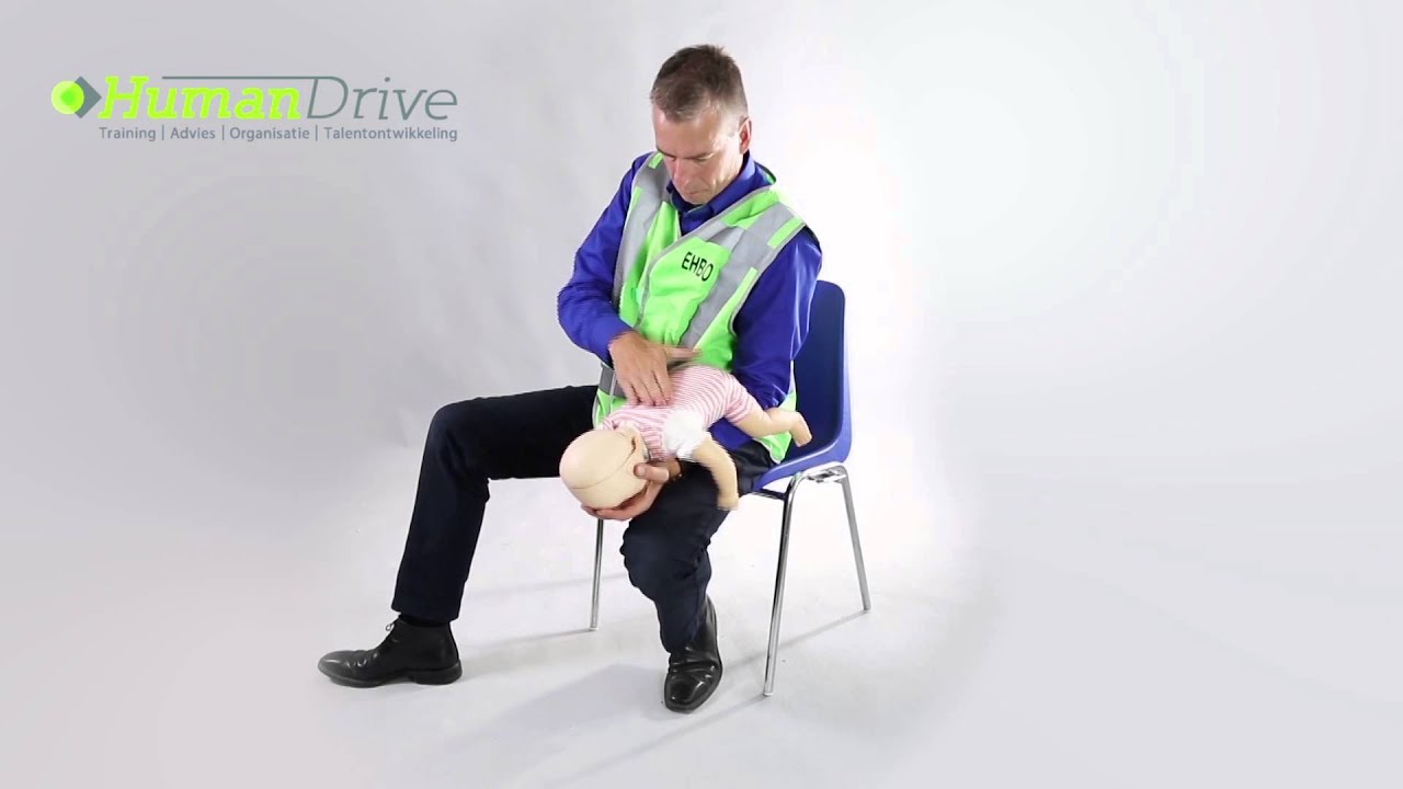 Hoe handelen bij een verstikking van een baby | EHBO | E-learning Human ...