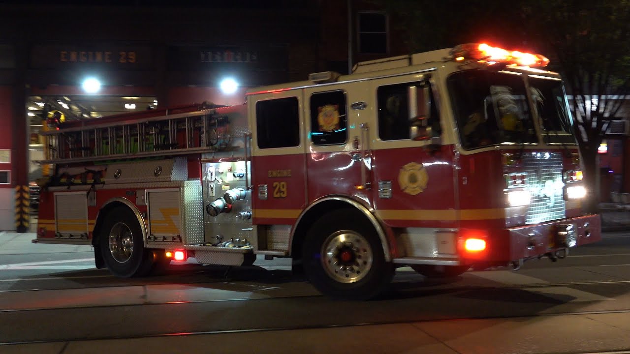 Philadelphia Fire Department Engine 29 & Rescue 1 Responding - YouTube