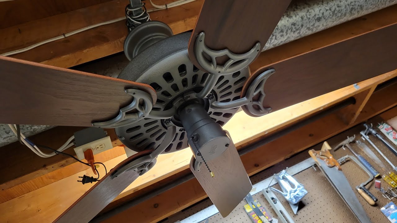Hunter Original 52" Ceiling Fan - YouTube