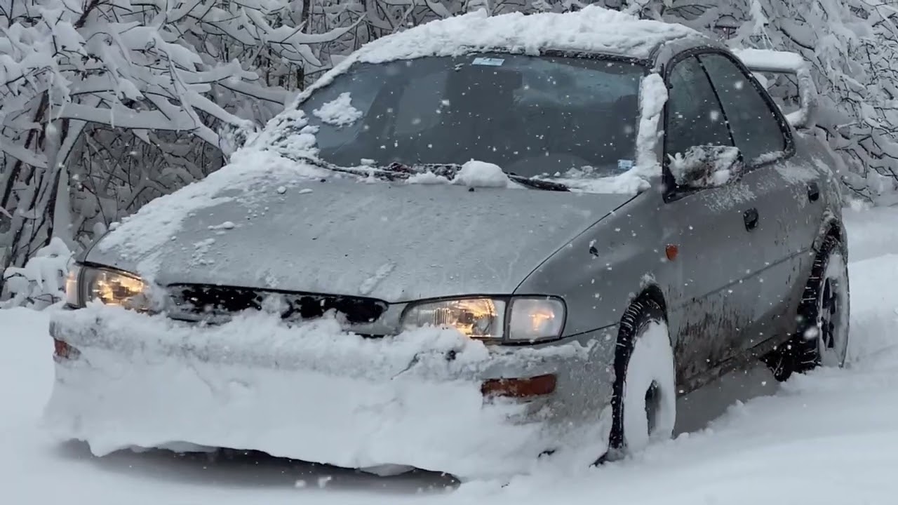 Subaru Impreza snow drift (125hp) - YouTube