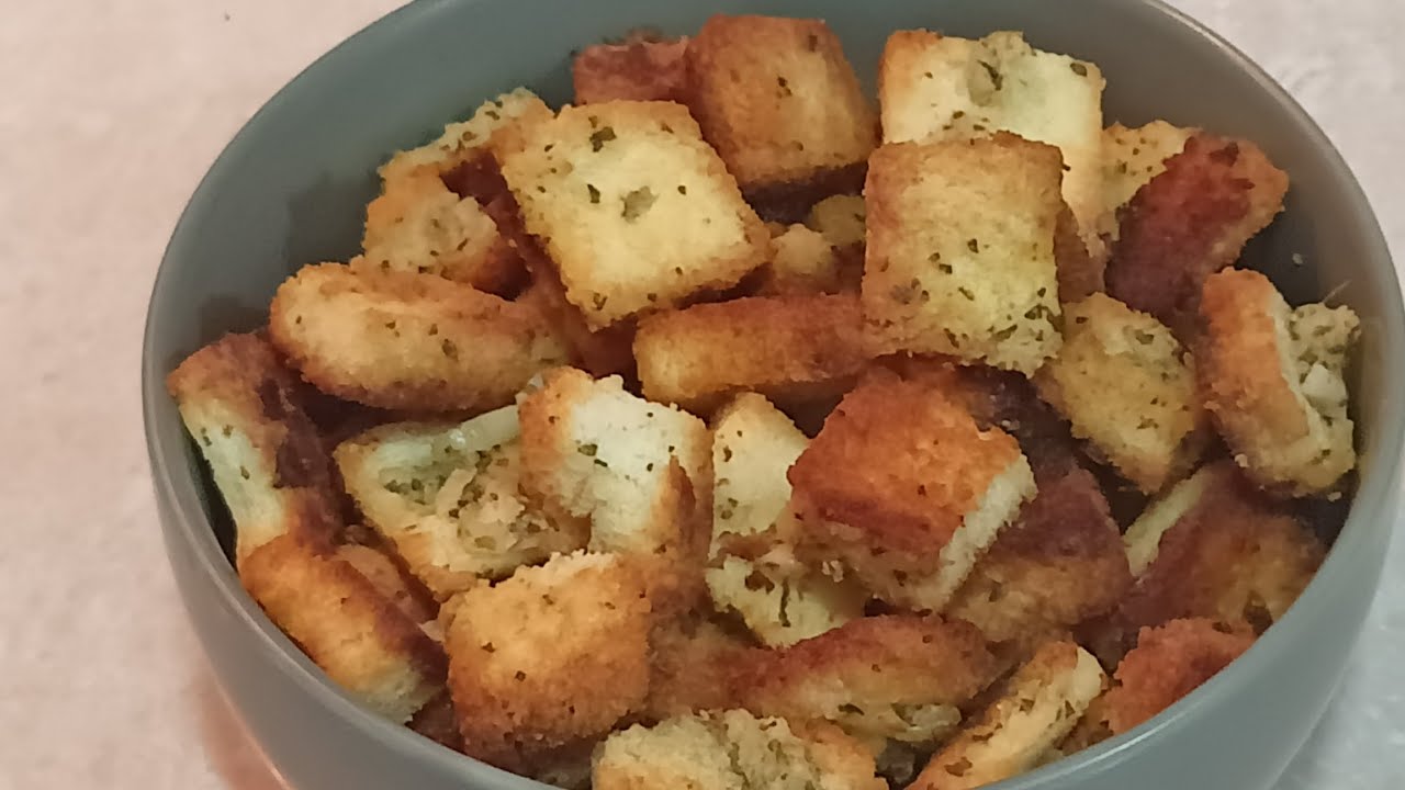 Homemade Croutons Recipe | Bread Croutons/Garlic & Herb Croutons ...