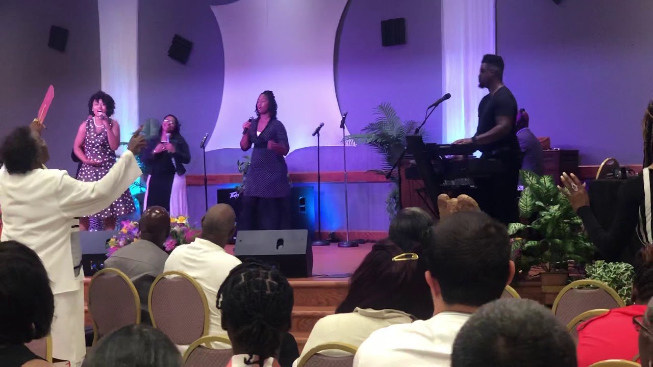 The Howard Sisters - I Really Love The Lord - YouTube