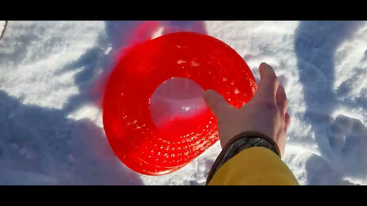 ice skate Frisbee - YouTube