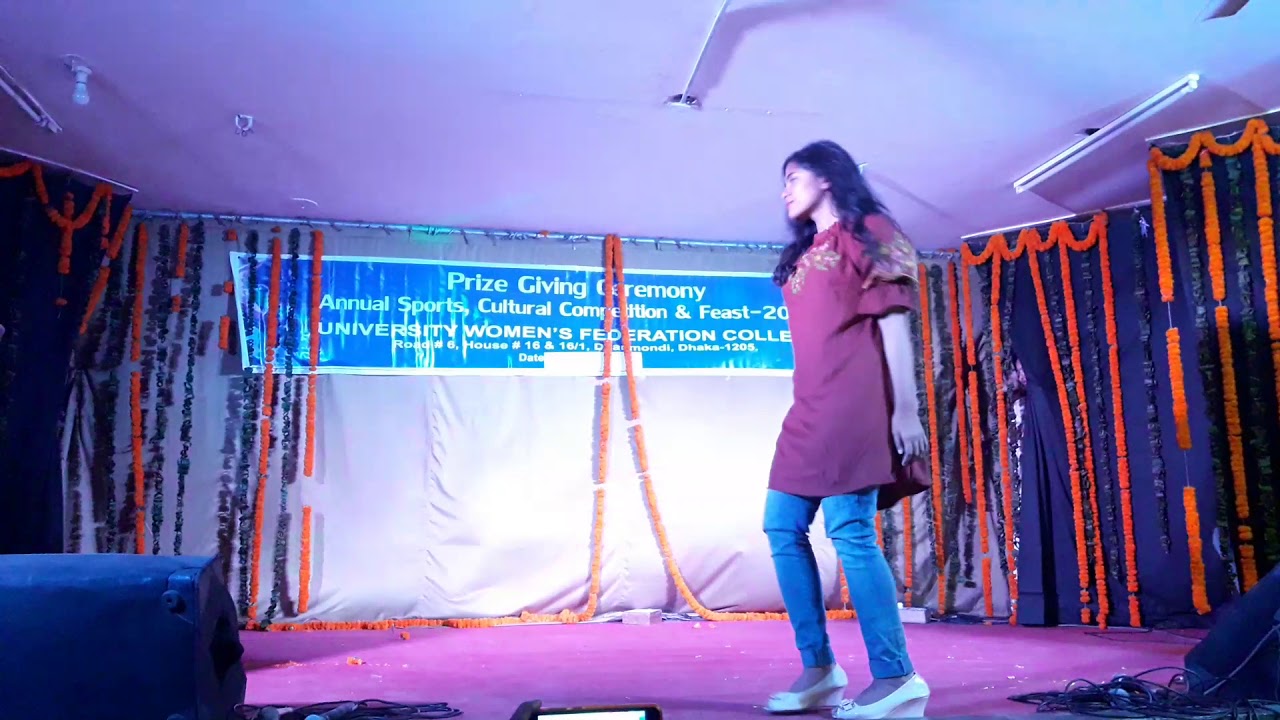 Ramp Walk on "Shape Of You" song 💃 - YouTube