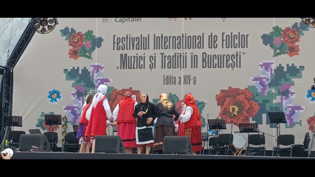 Dansuri bulgaresti: Festivalul International de folclor , Bucuresti ...