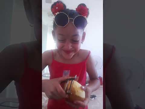 yanelle prépare à manger