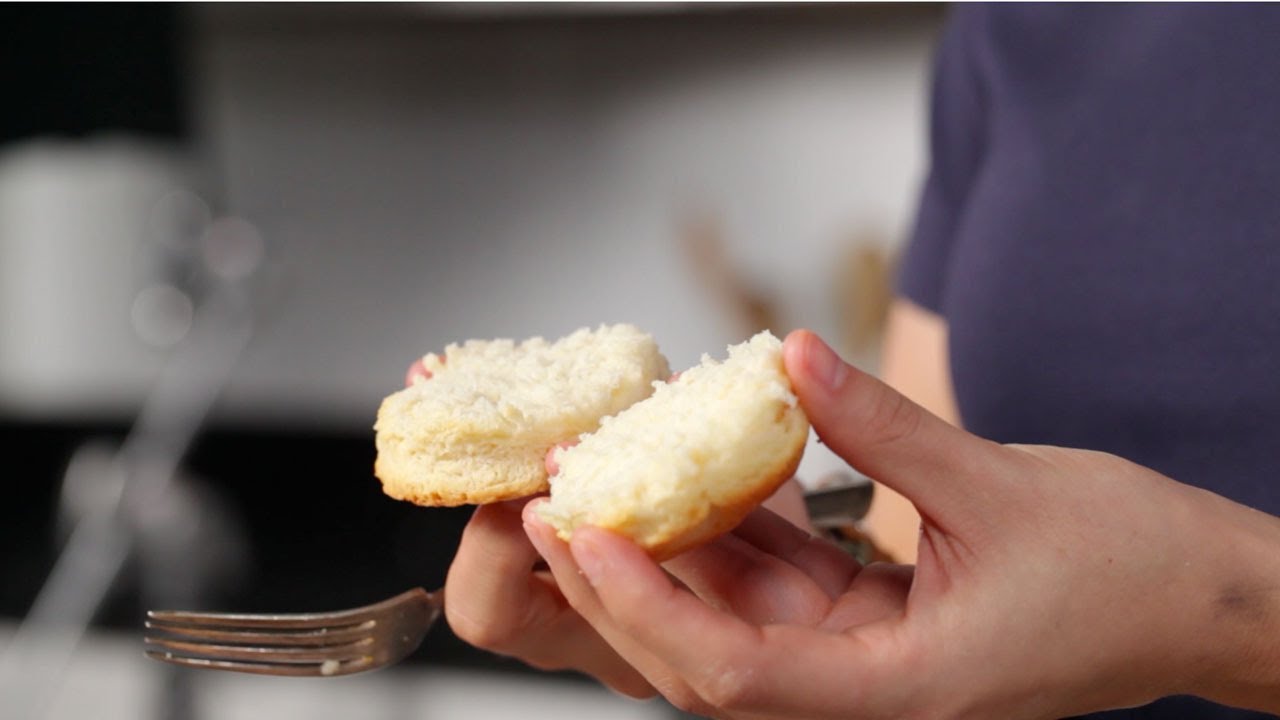 How To Split a Biscuit the Southern Way | Southern Living - YouTube