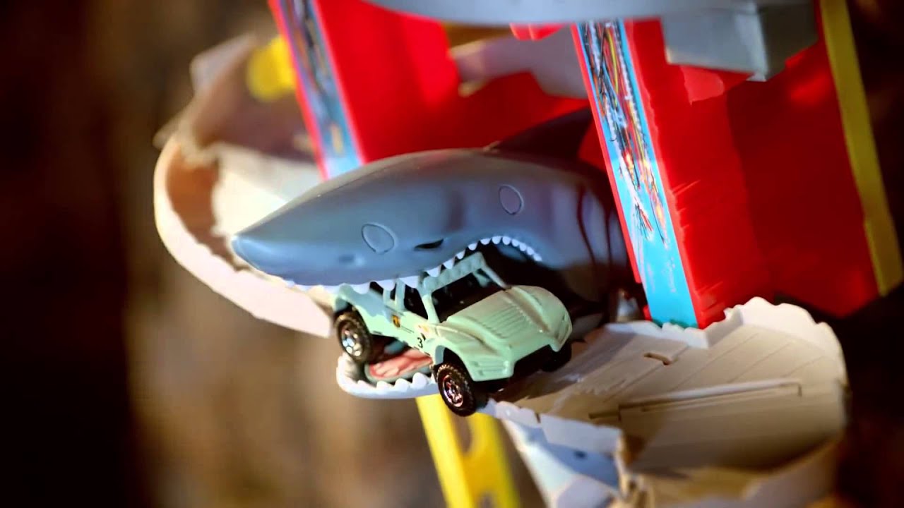 Matchbox - Cliff Hanger - Shark Escape Playset - YouTube