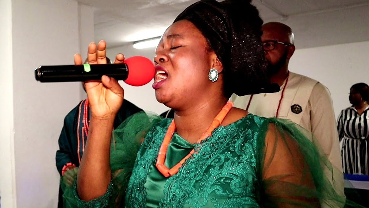 MINISTRATION BY THE ANOINTED VOICE - YouTube