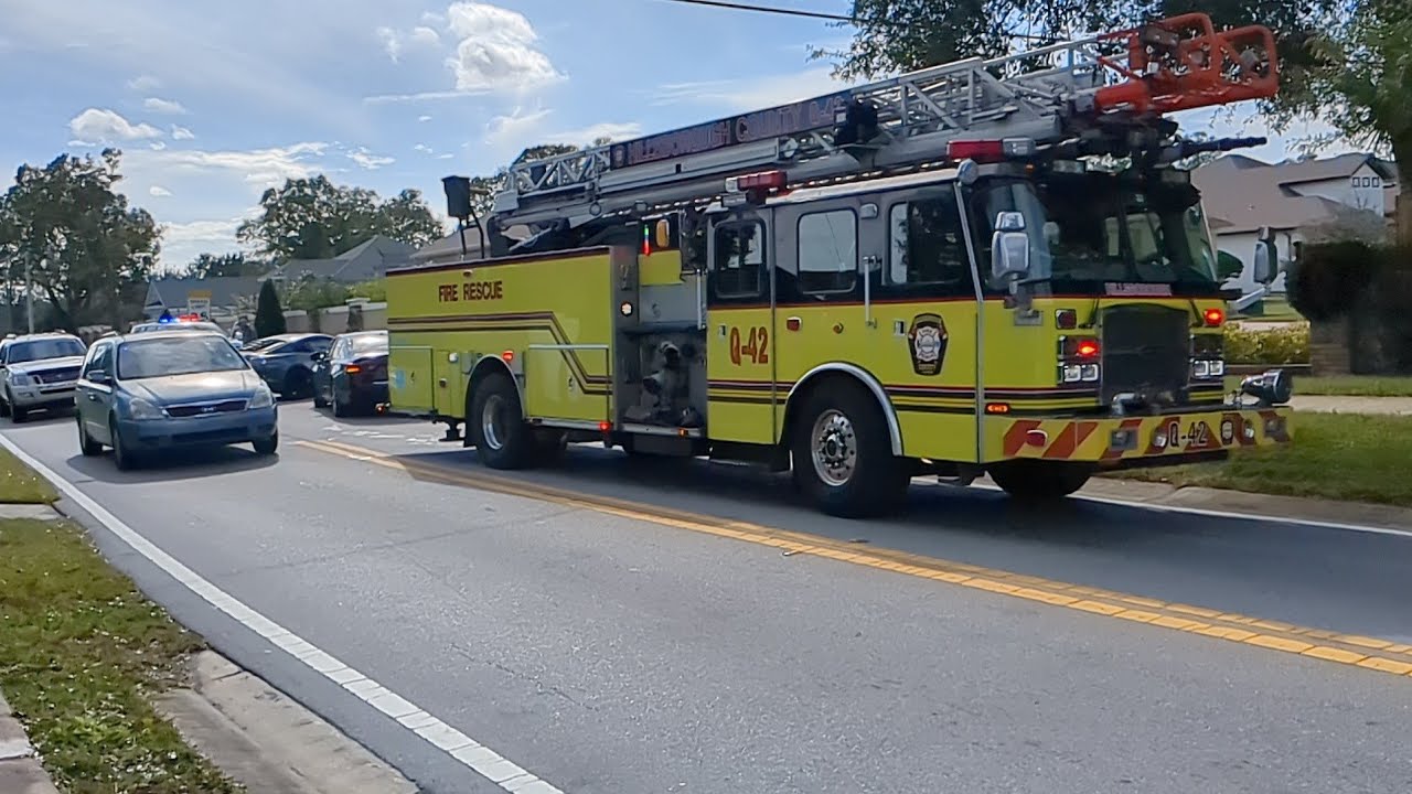 HCFR Quint 42, HCSO Sheriff Cruiser on Scene to an MVA 12-29-2023 - YouTube