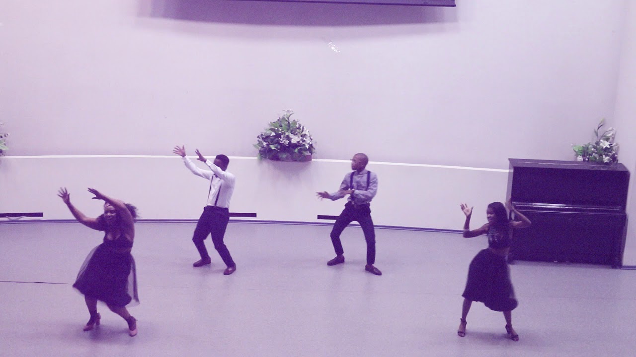 Queentee kofifi jive featuring South African dancers - YouTube