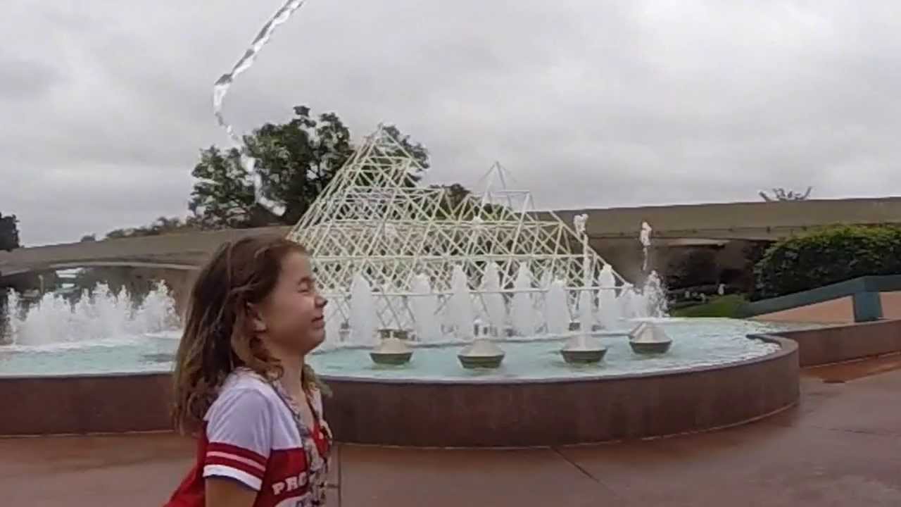 EPCOT Fun with Fountains!!! - YouTube