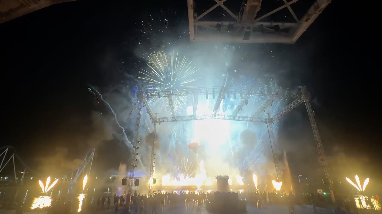 Ignite Fireworks SeaWorld Orlando Summer Spectacular Full show - YouTube