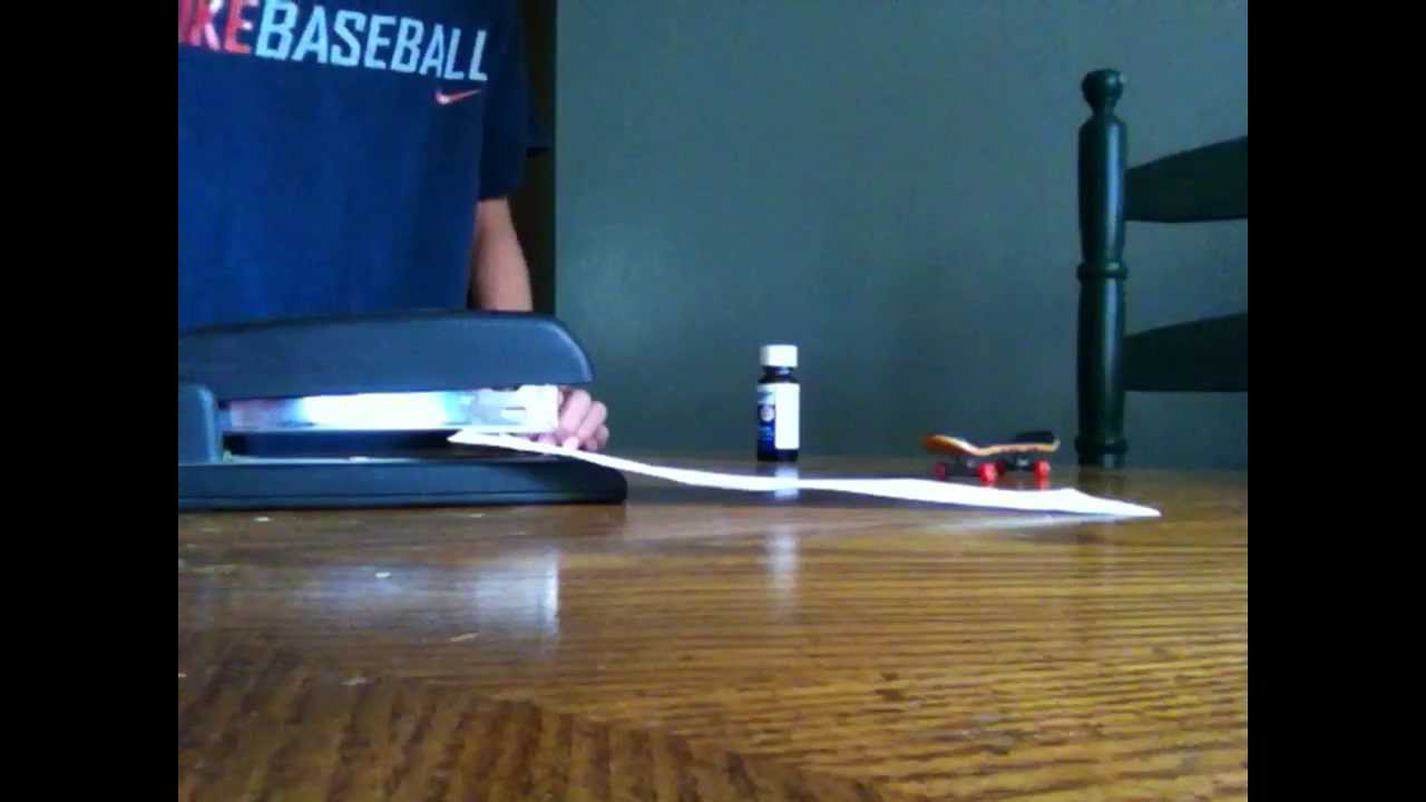 How I staple papers - YouTube