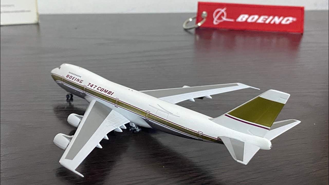 1:400 scale Boeing 747-200 COMBI Die-Cast model - YouTube