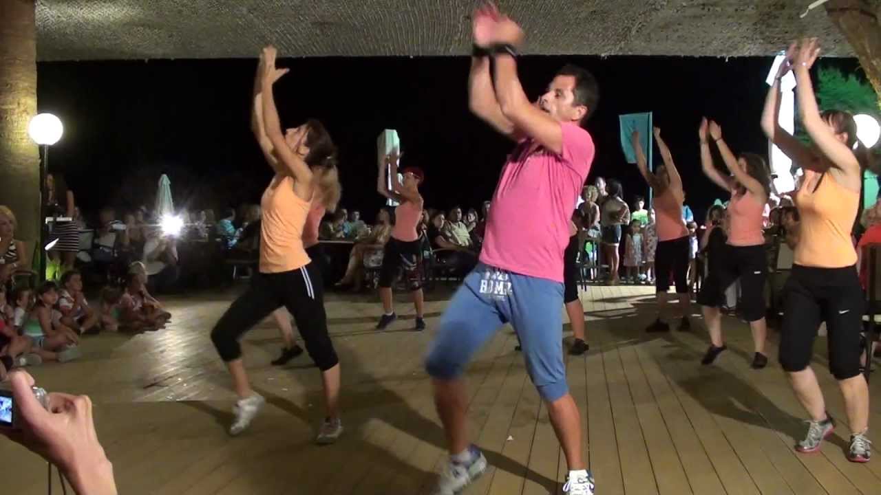 Zumba rain over me 2012 Xorotexno - YouTube