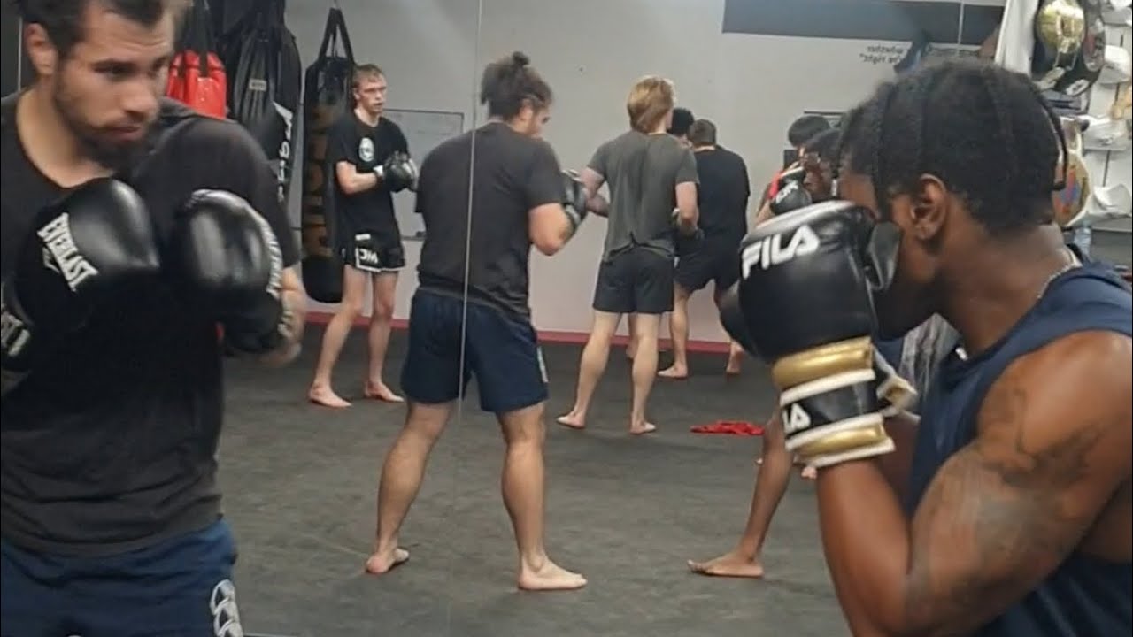 I boxed 4 people in one sparring session ⚡New boxing gym 🔥 - YouTube