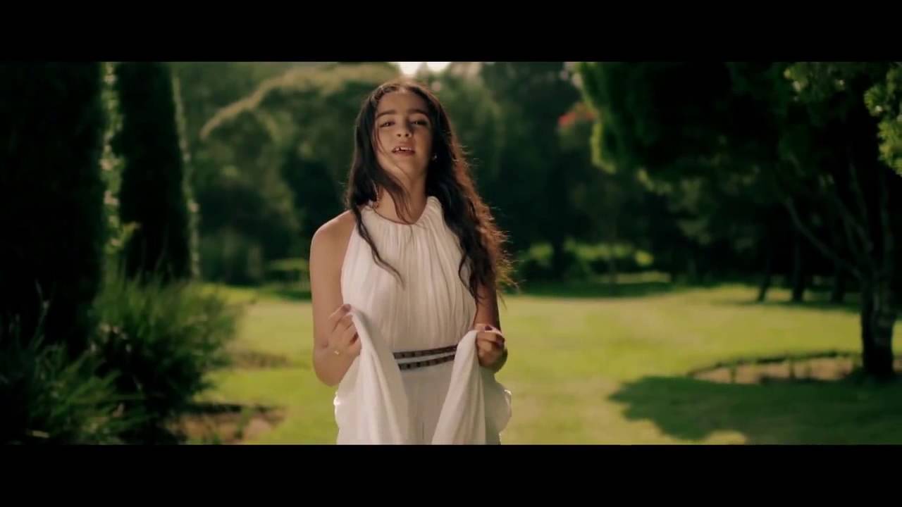 Descubriendo nuevos talentos con Victoria Morales - YouTube