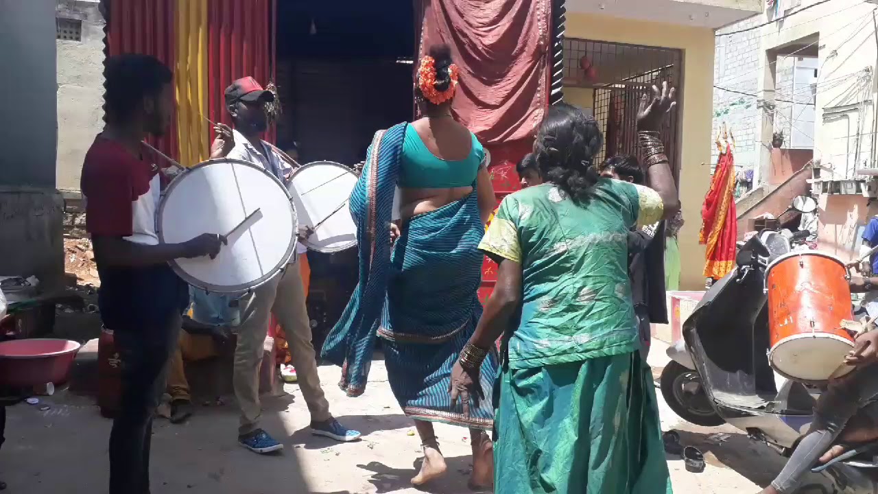 TALL VS SHORT TAMTE DANCE || BY TAMTE TROOP || - YouTube