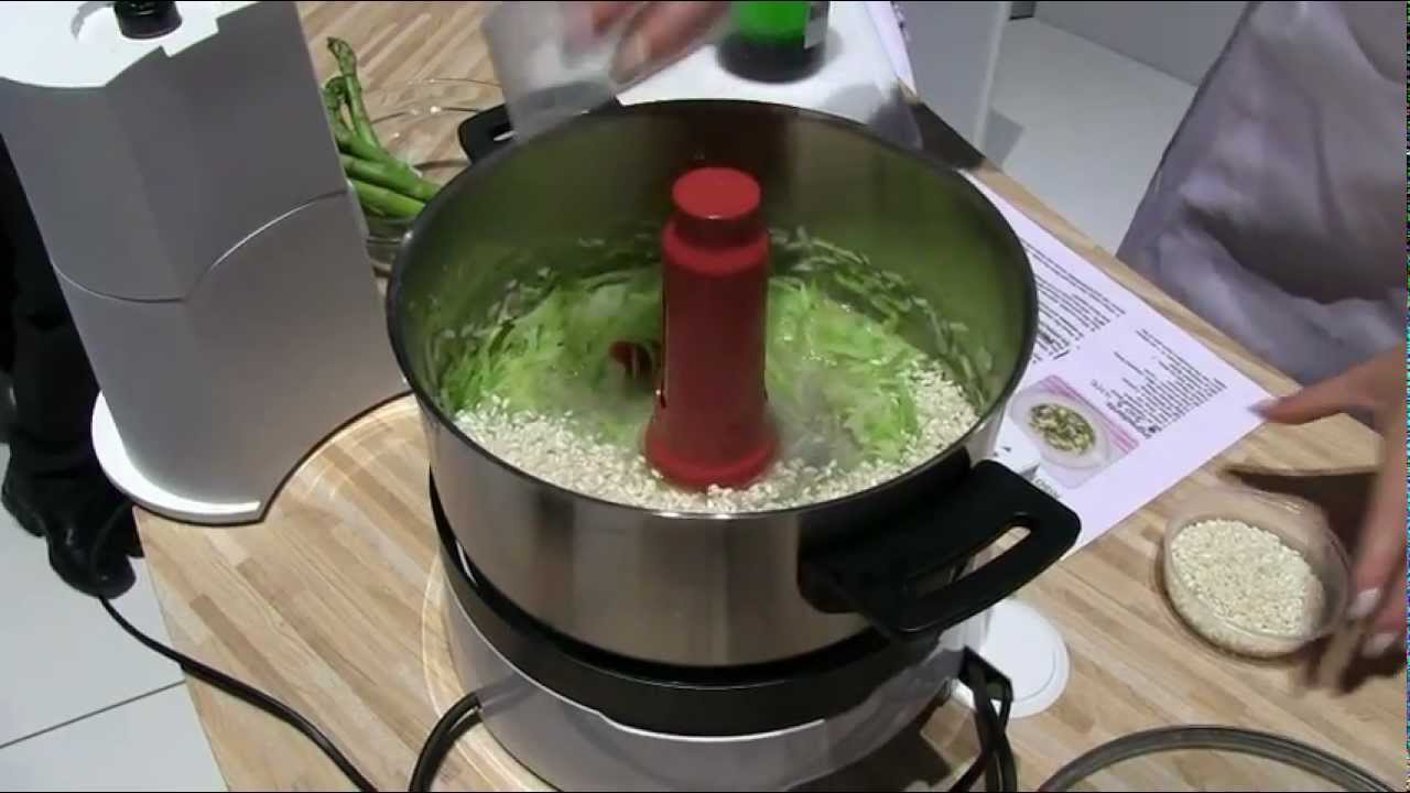 Futurezone.at @ IFA: Philips Homecooker Demo - YouTube