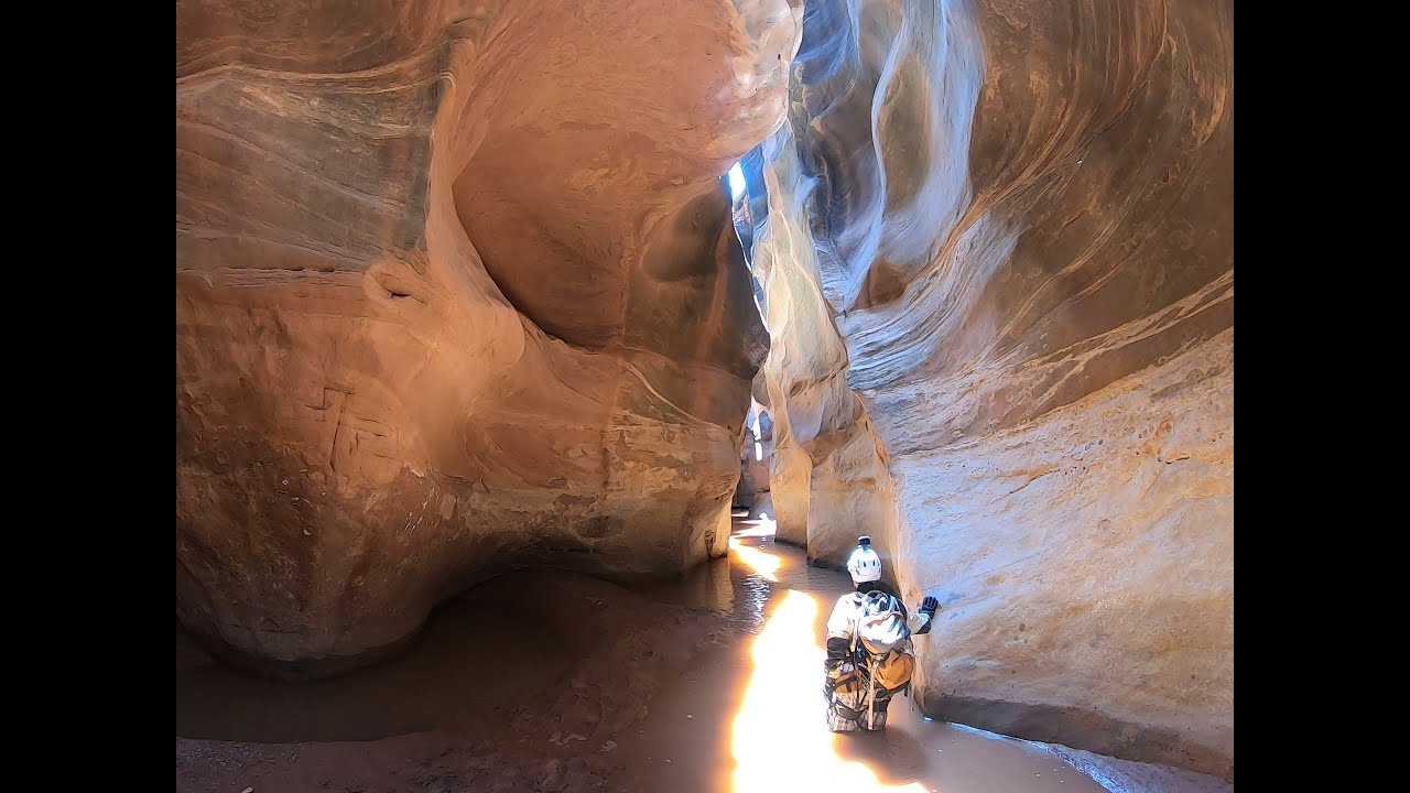 Canyoneering Fry Canyon - Cedar Mesa, Utah - YouTube