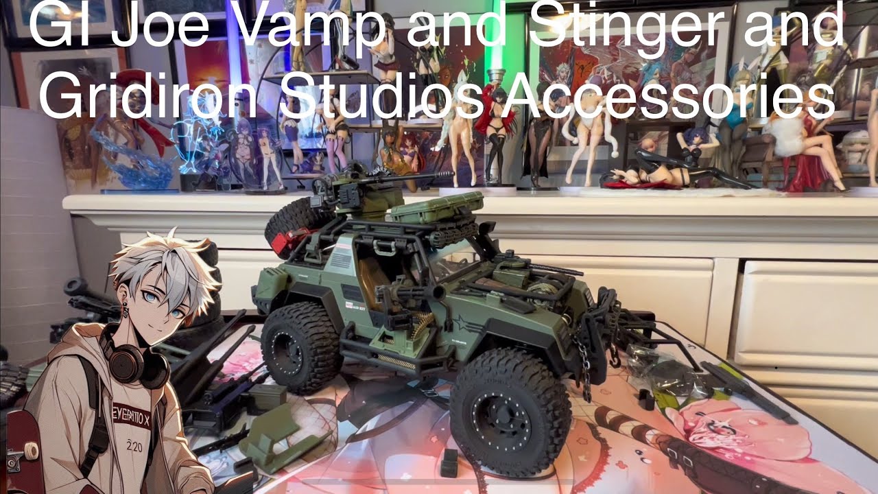 Looking at the GIJoe Classified Vamp with Clutch, and opening the Cobra ...