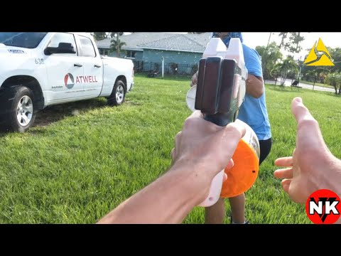 Having a war with splat ball guns. - YouTube
