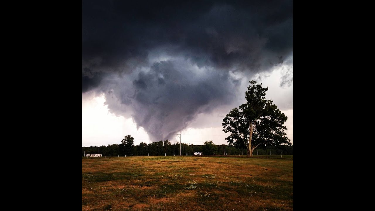 Tornado Touches Down in Central New York - YouTube