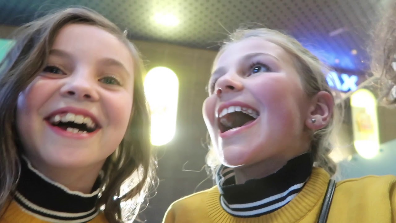 LOL MAKEN MET BIBI BIJ FILM-PREMIÈRE! - VLOG #40 | SENNA BELLOD - YouTube