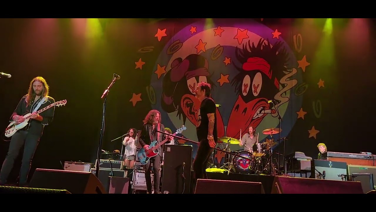 Shake Your Money Maker performed live by The Black Crowes at Ravinia, 6 ...