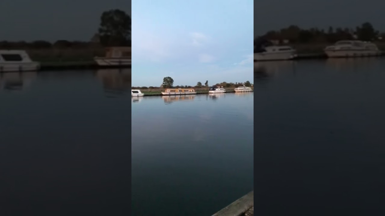 Acle bridge free moorings - YouTube
