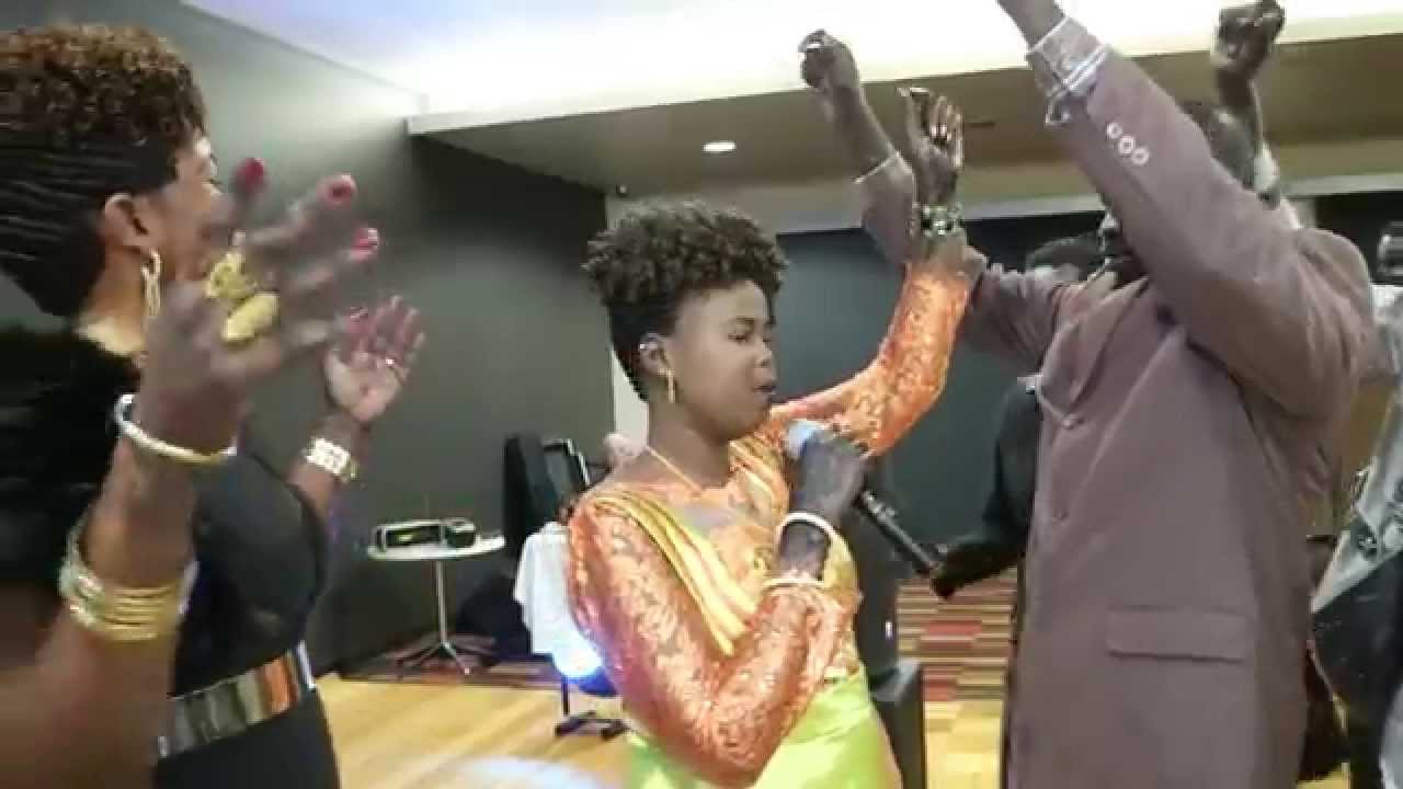 Dinka Bor: Duk Singer ( Achol Walgak) Achol Reng part 2 - YouTube