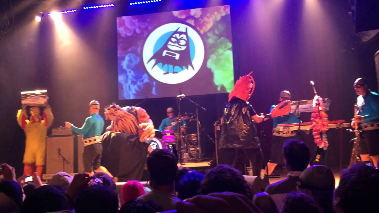 Aquabats battle! - YouTube