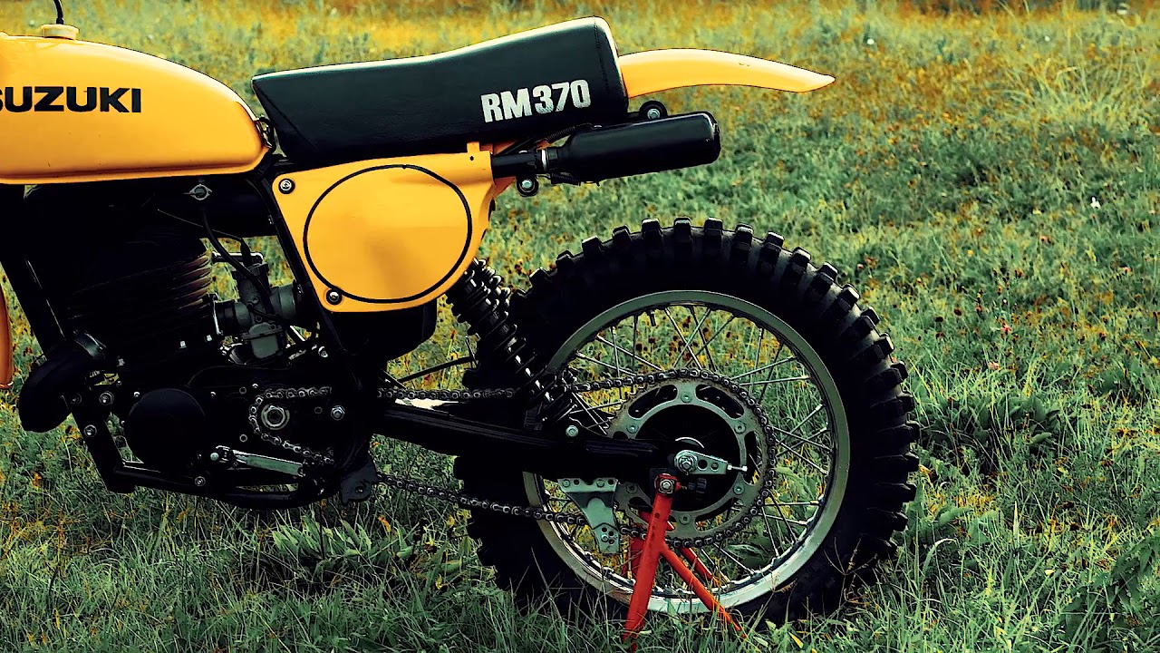 Suzuki 370 RM 1977 (showreel) - YouTube