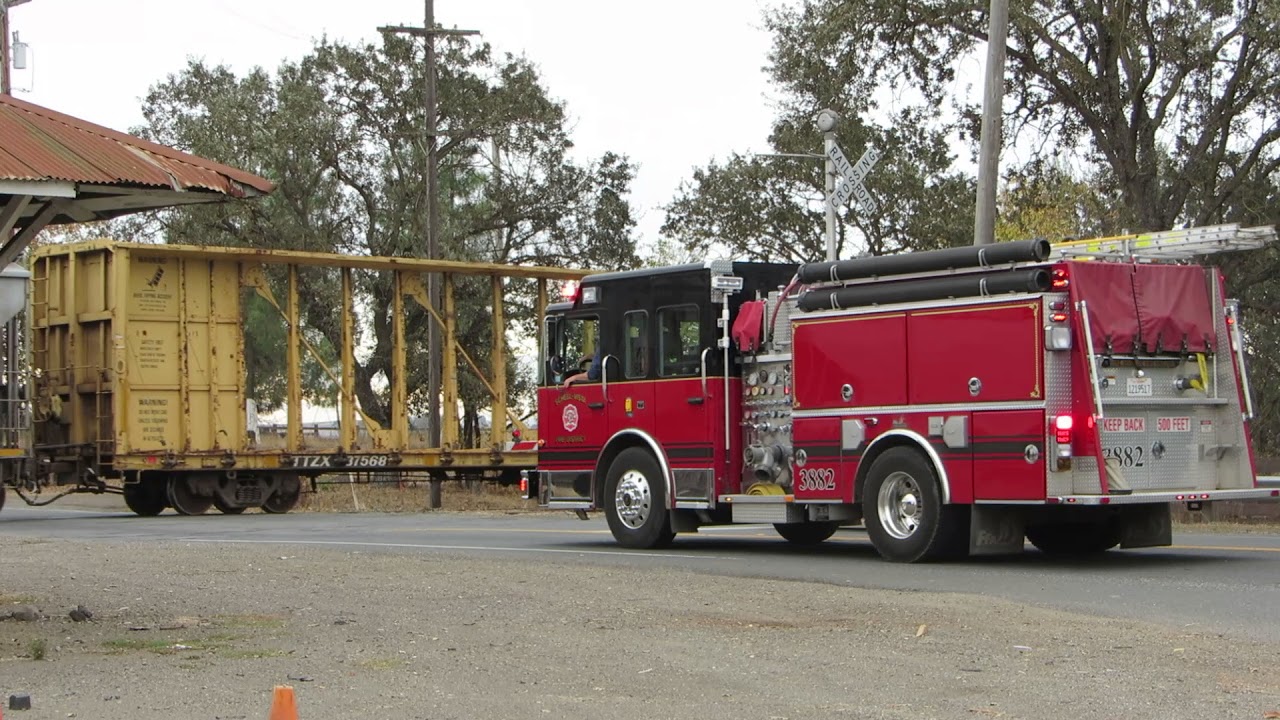 NWP train meets Firetruck - YouTube