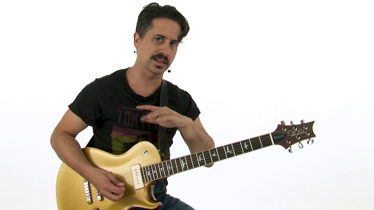 🎸Blues Guitar Lesson - Sittin on Chromatic: Lick 10 - Corey Congilio ...