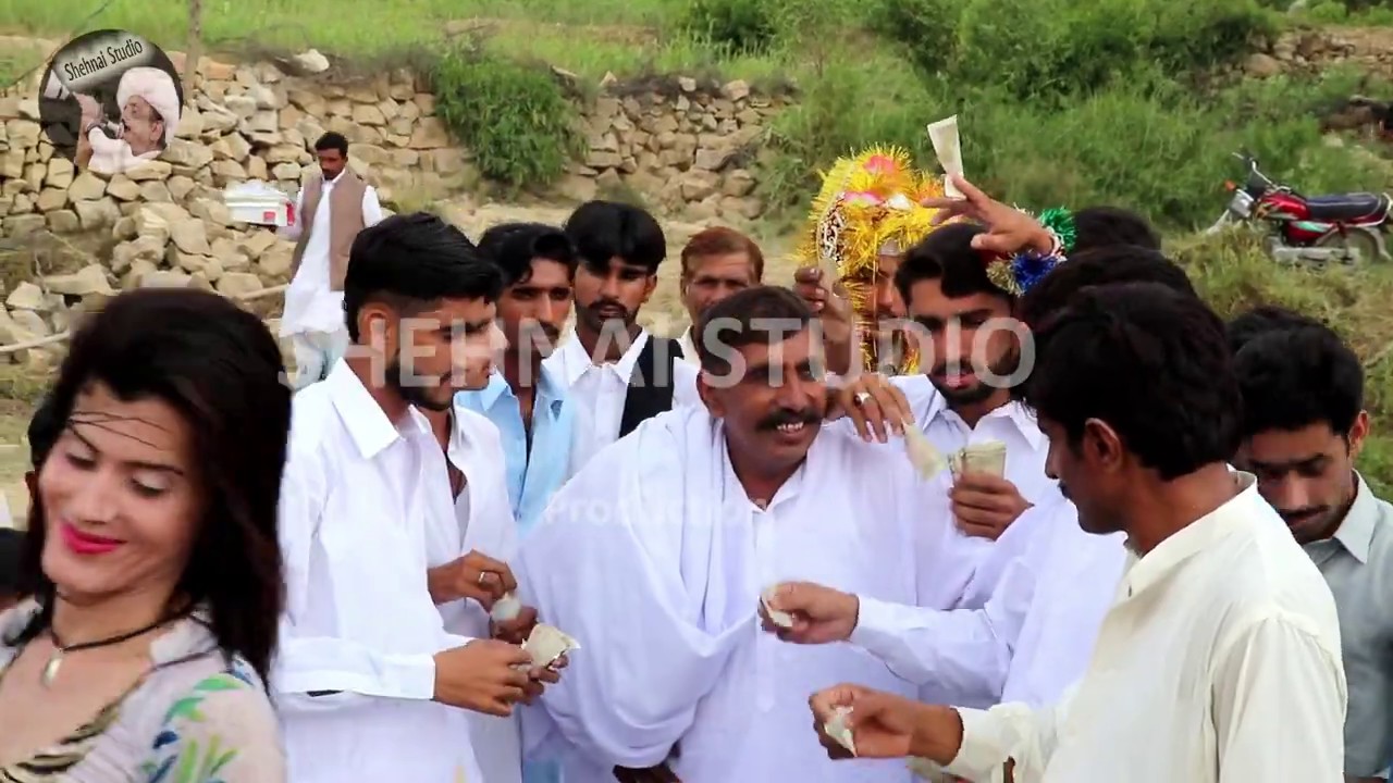 Tolo Family Wedding 2020 Dhol Shehnai Luddi Jhamar Dance Party Girls ...