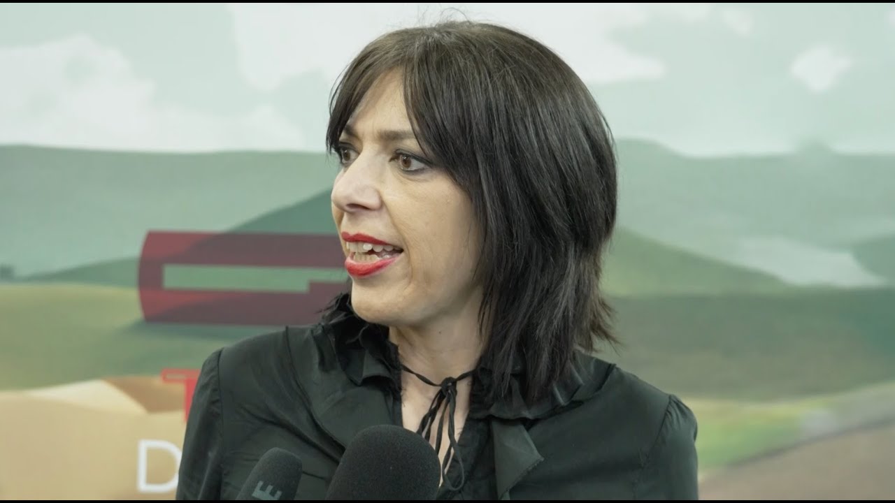 "I giorni di vetro": Nicoletta Verna al Salone del Libro di Torino con ...