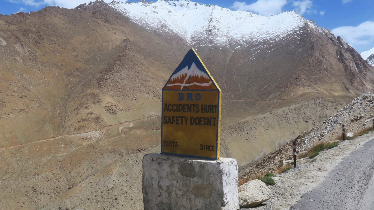 Himalaya road signs - YouTube