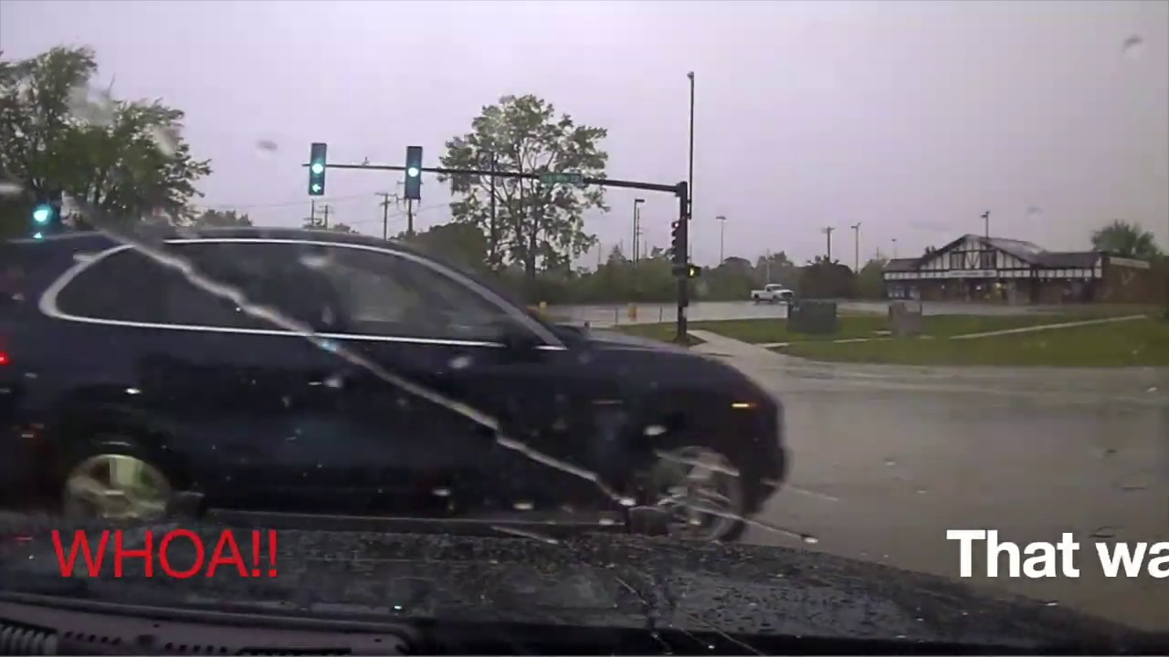 Red Light Violation - Officer Avoids Crash - YouTube